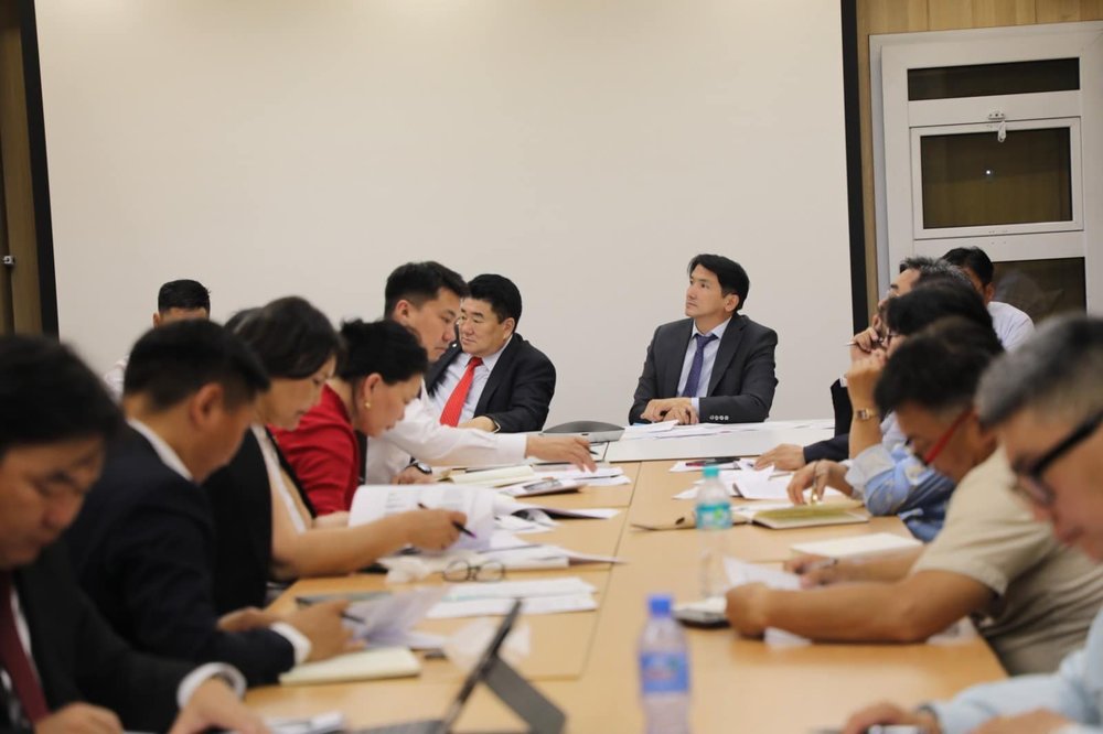 ХНХЯ Хөдөлмөрийн аюулгүй байдал эрүүл ахуйн Үндэсний хороо цаг үеийн асуудлаар хуралдлаа